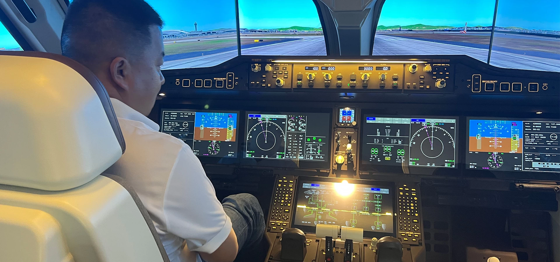 Professional flight simulation equipment | High-simulation modular ...